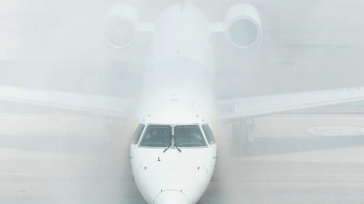 World's Longest Flight Takes a 'Roundabout' Route and Internet Needs to ...