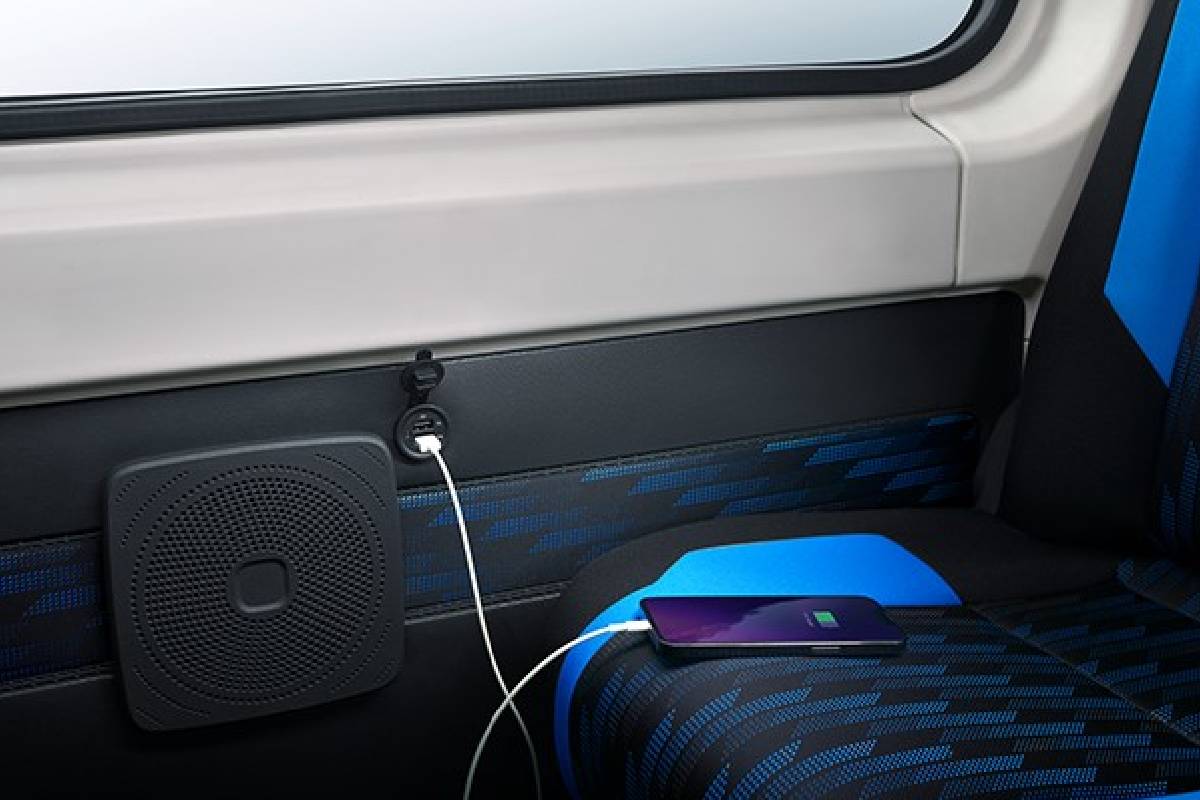 Force Urbania Van in Pics: See Design, Interior, Features and More in ...