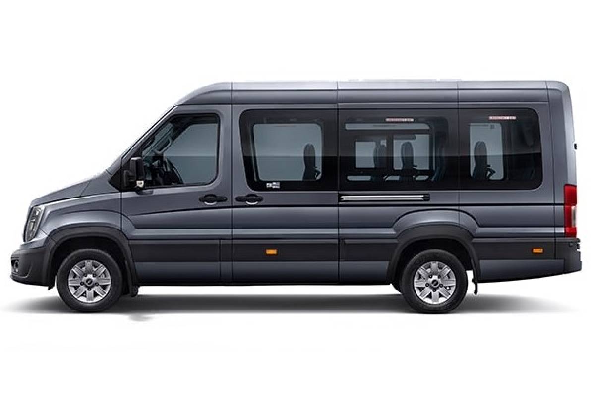 Force Urbania Van in Pics: See Design, Interior, Features and More in ...