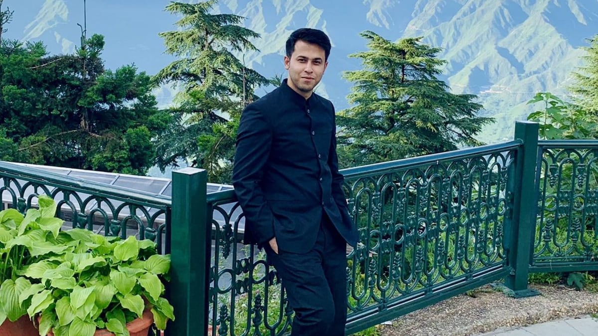 Success Story: Despite Failing in Many Subjects in Graduation, IAS ...