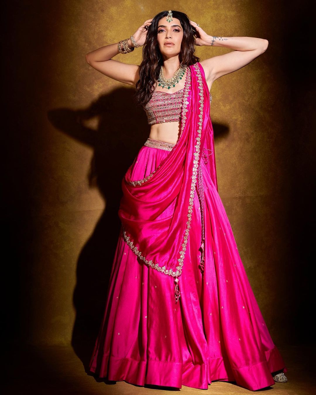 Karishma Tanna Enthralls Fans With Stunning Pictures, Check Out The ...