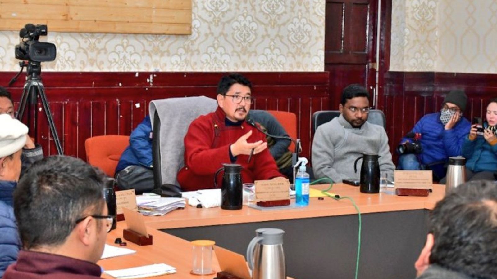 LAHDC-Leh Passes Resolution Seeking Constitutional Safeguard to Ladakh ...