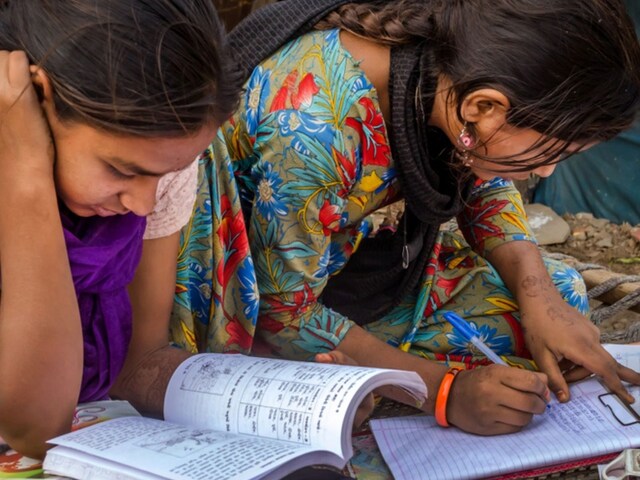 Maharashtra Set to Introduce Medical Courses in Marathi - News18