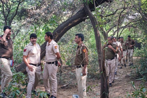 Delhi-Mehrauli Murder Case Updates: Accused Aaftab Taken to Forest Area ...