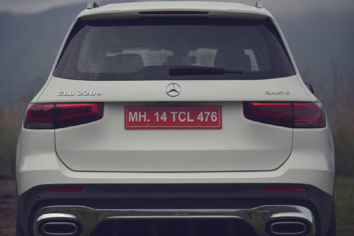 Mercedes-Benz GLB in Pics: See Design, Features, Interiors and More in ...