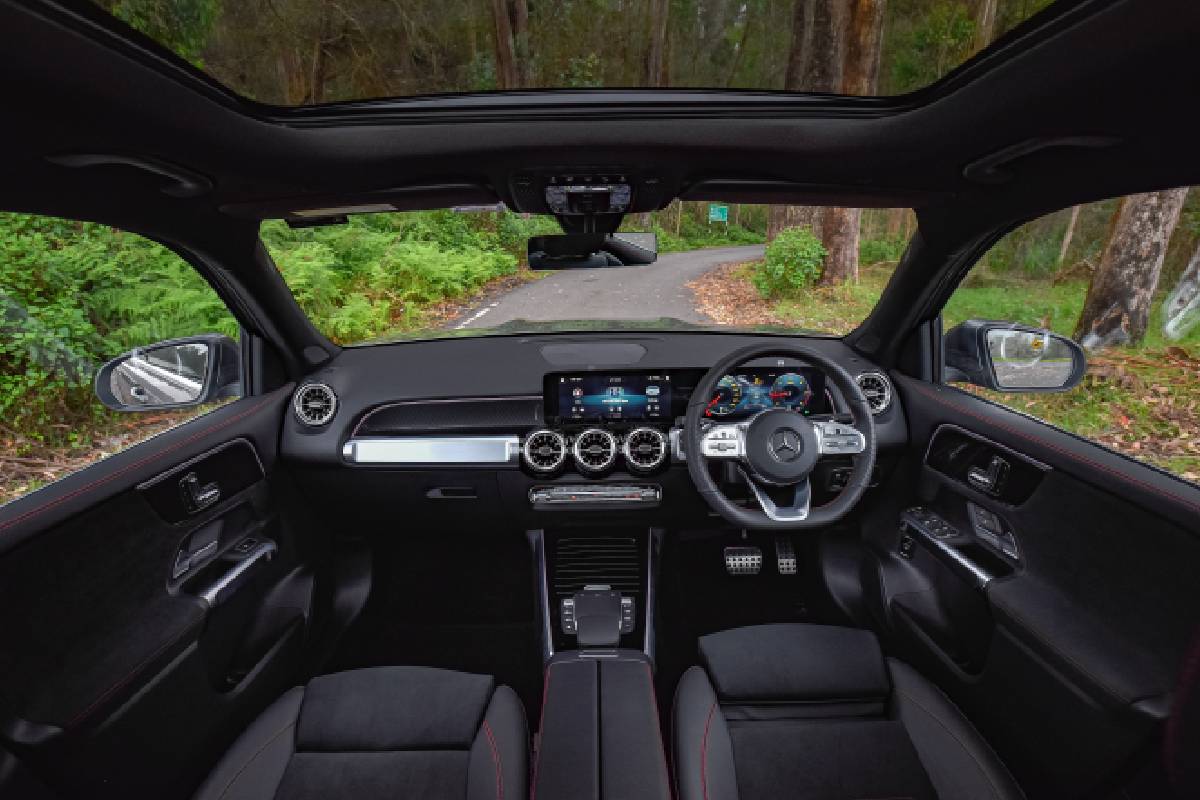 Mercedes-Benz GLB in Pics: See Design, Features, Interiors and More in ...