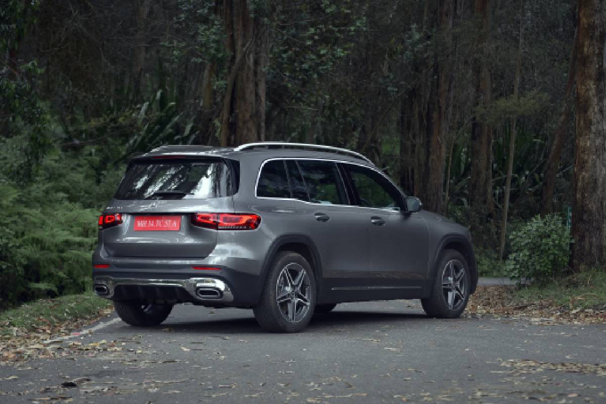 Mercedes-Benz GLB in Pics: See Design, Features, Interiors and More in ...