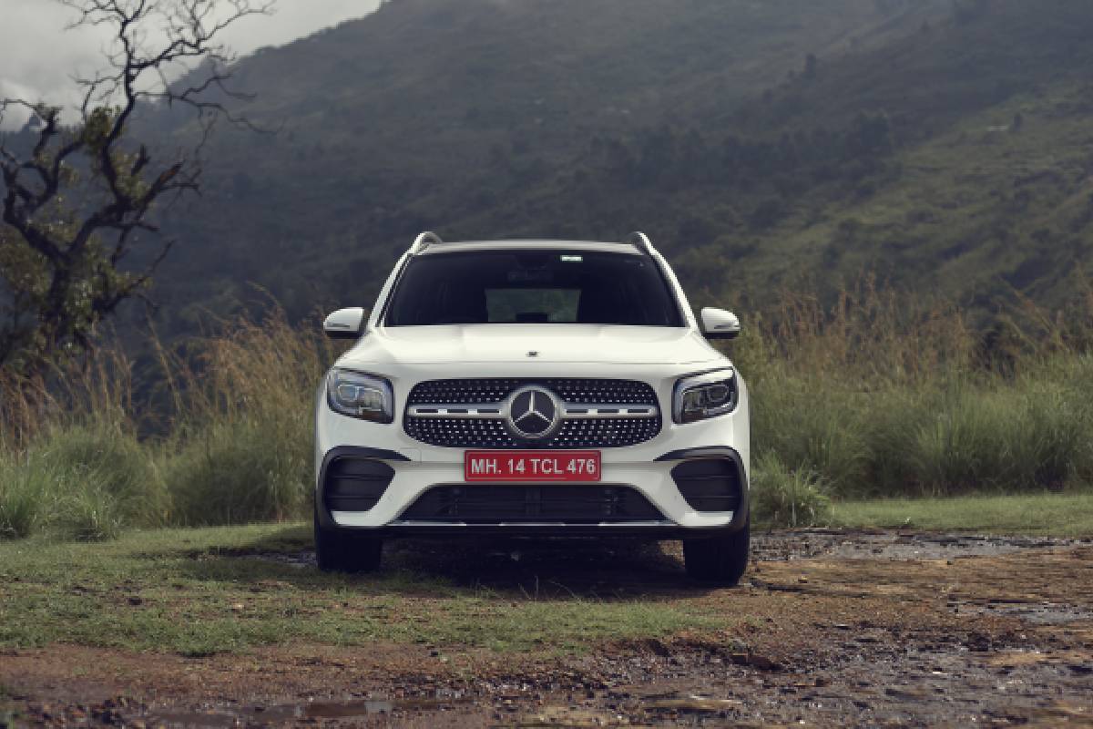 Mercedes-Benz GLB in Pics: See Design, Features, Interiors and More in ...