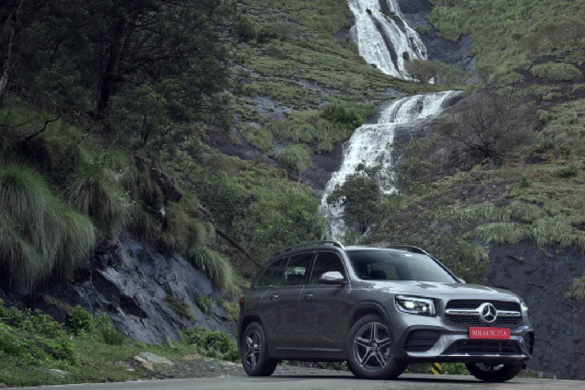 Mercedes-Benz GLB in Pics: See Design, Features, Interiors and More in ...