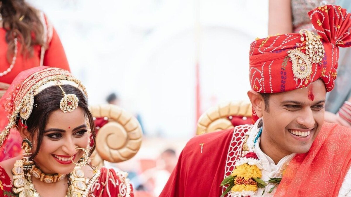Neil Bhatt Drops Unseen Wedding Pics, Sends Love To Wife Aishwarya ...