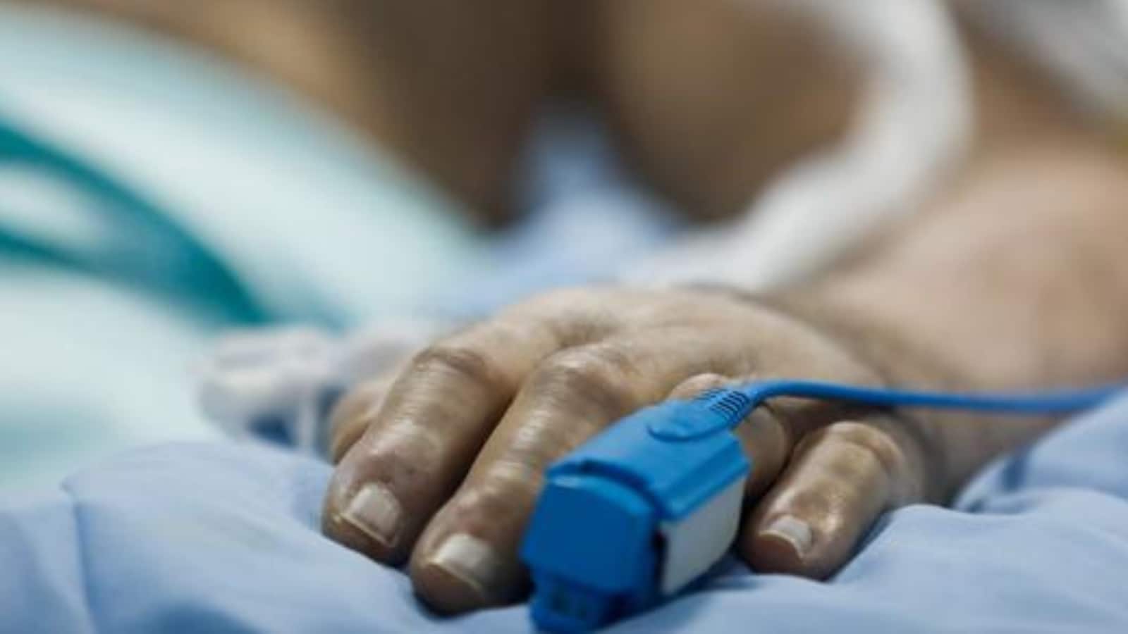 Brainwave-Reading Implant Helps Paralysed Man Spell Out 1,100 Words in ...