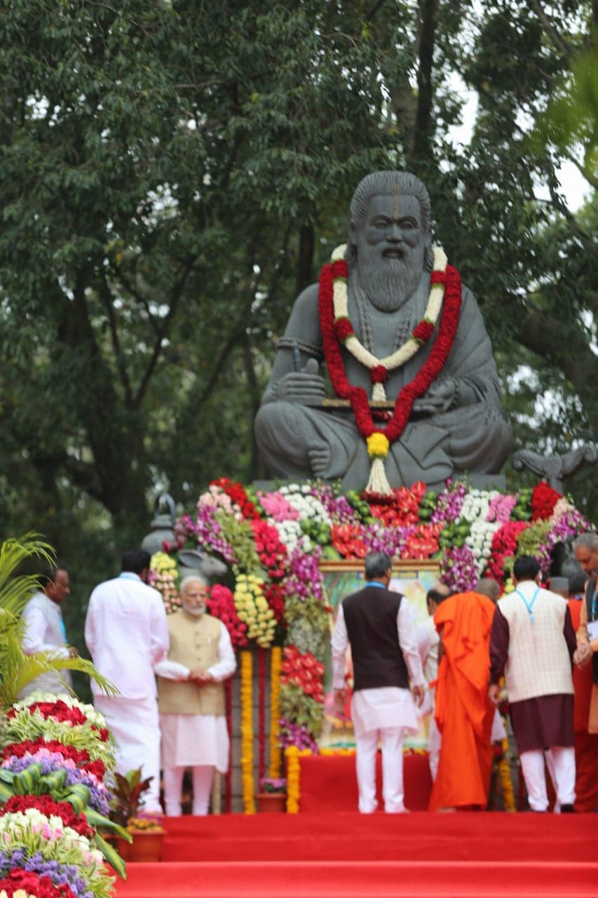 Statues Quo: As Polls Near, Karnataka Politicians Fall Back on ...