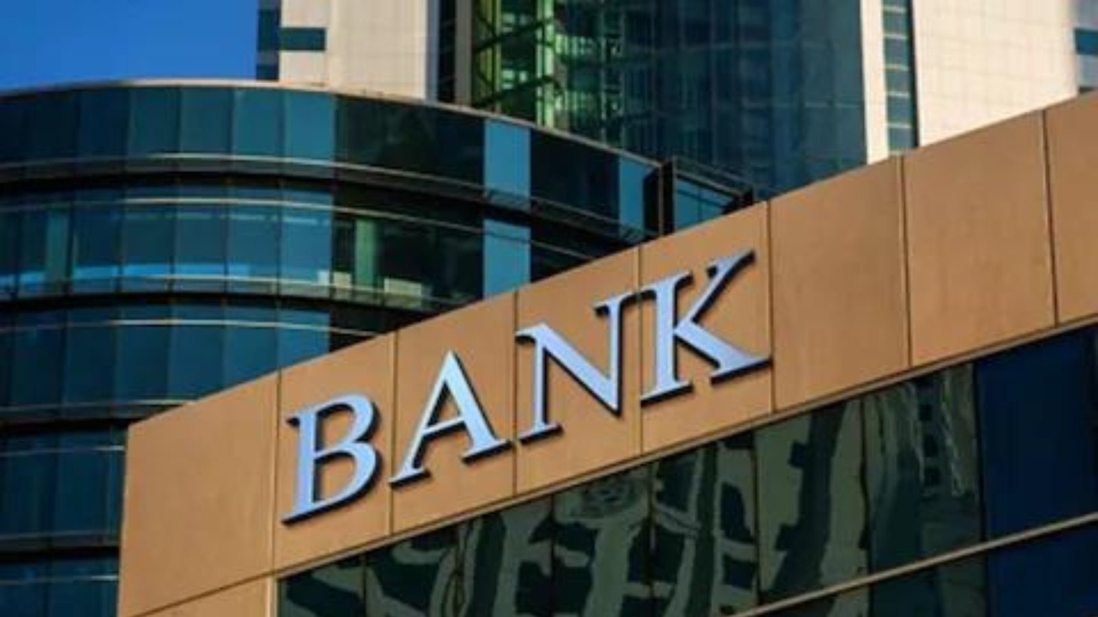 Bank Locker Facility SBI PNB ICICI HDFC Bank Charges Eligibility