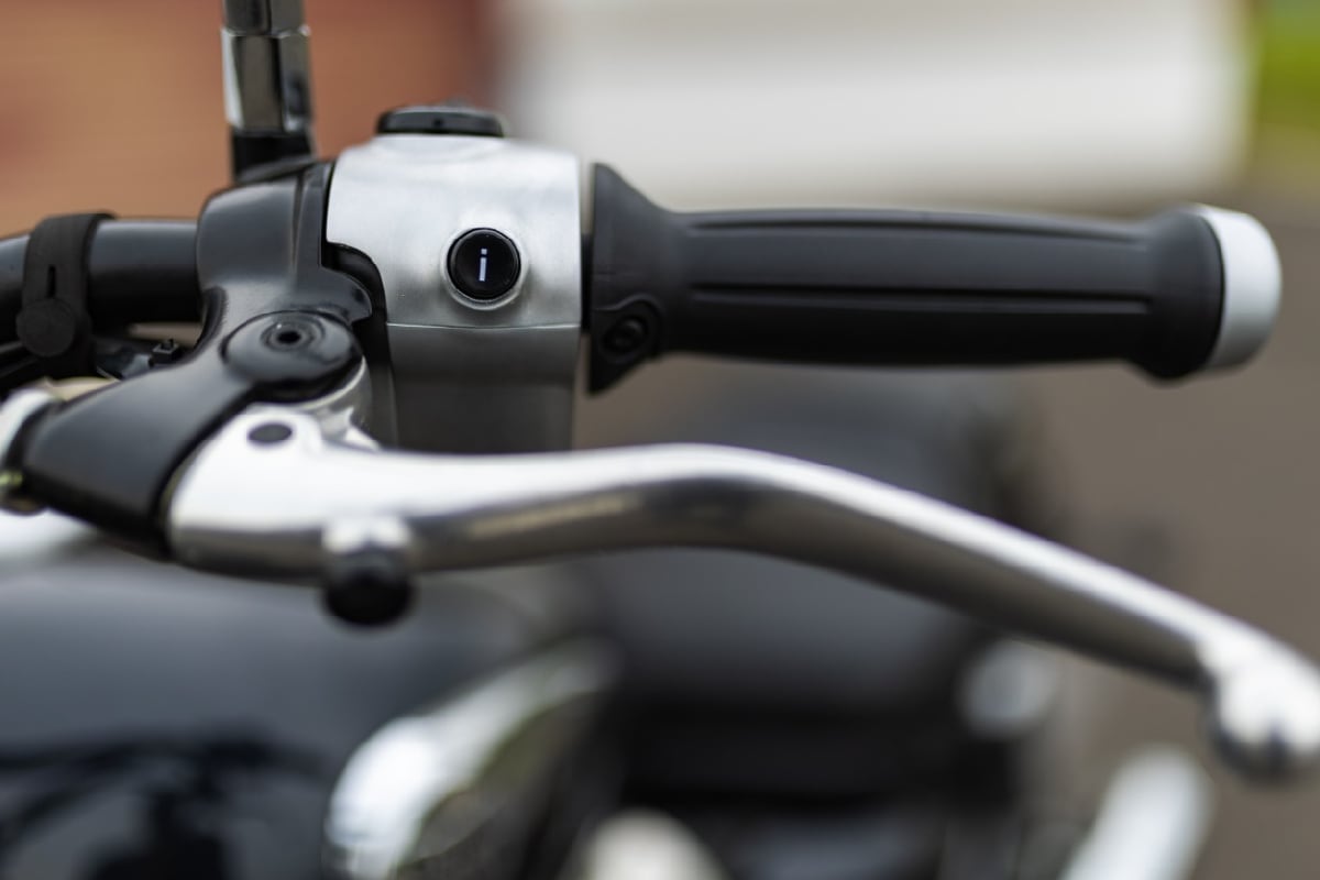 Royal Enfield Super Meteor 650 in Pics: See Design, Features, and More ...