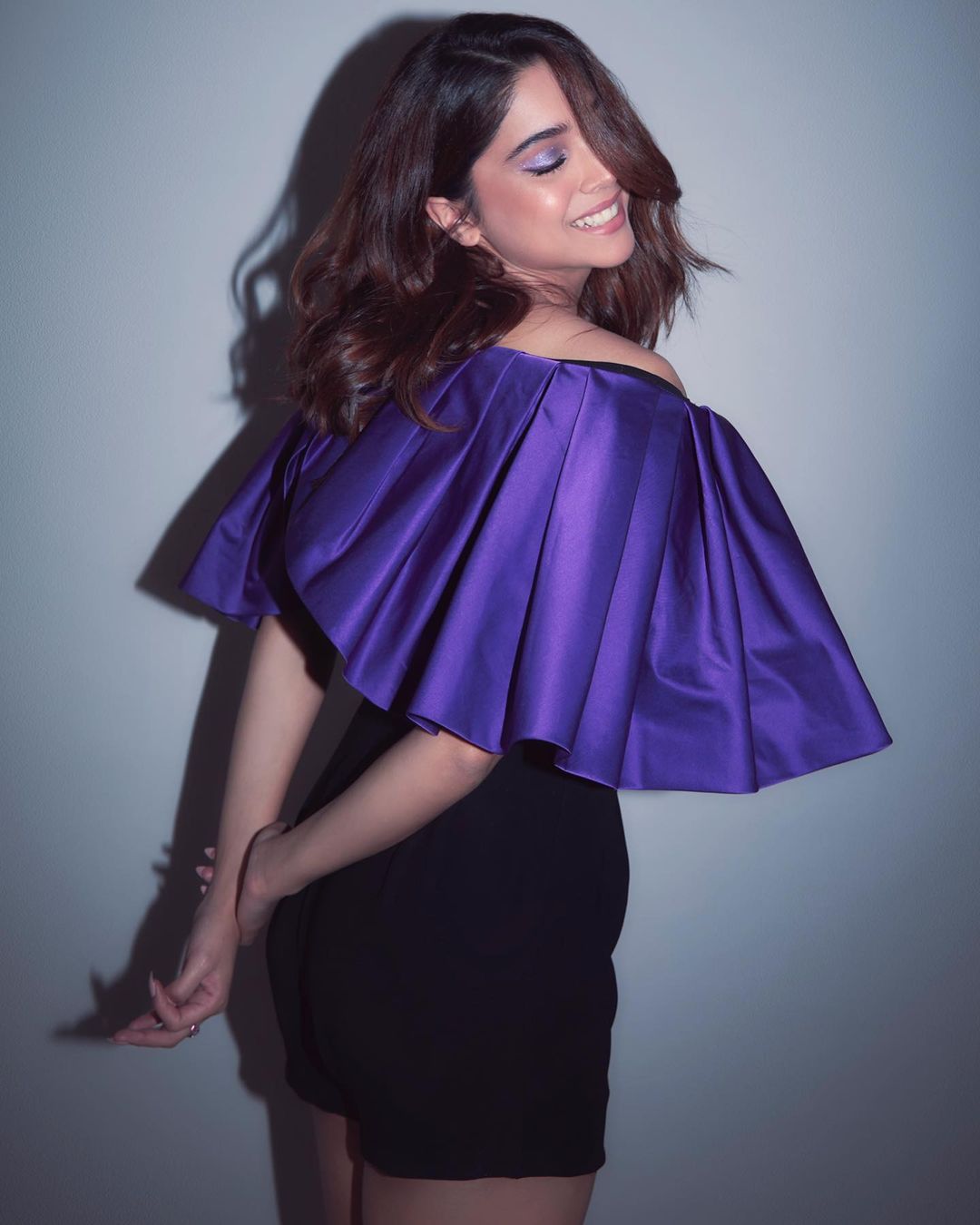 Sharvari Wagh Makes Heads Turn In Stylish Black Cut-out Dress, Check ...