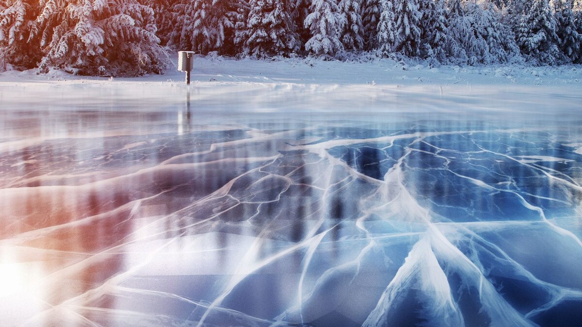 Three Boys Die After Falling into Frozen Lake in Near Birmingham in UK ...