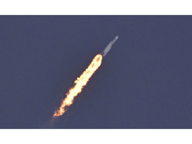 Spacex Launches Falcon Heavy Worlds Most Powerful Active Rocket For