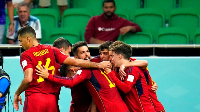 FIFA World Cup: Why Do Footballers Spit So Much, What's Carb Rinsing ...