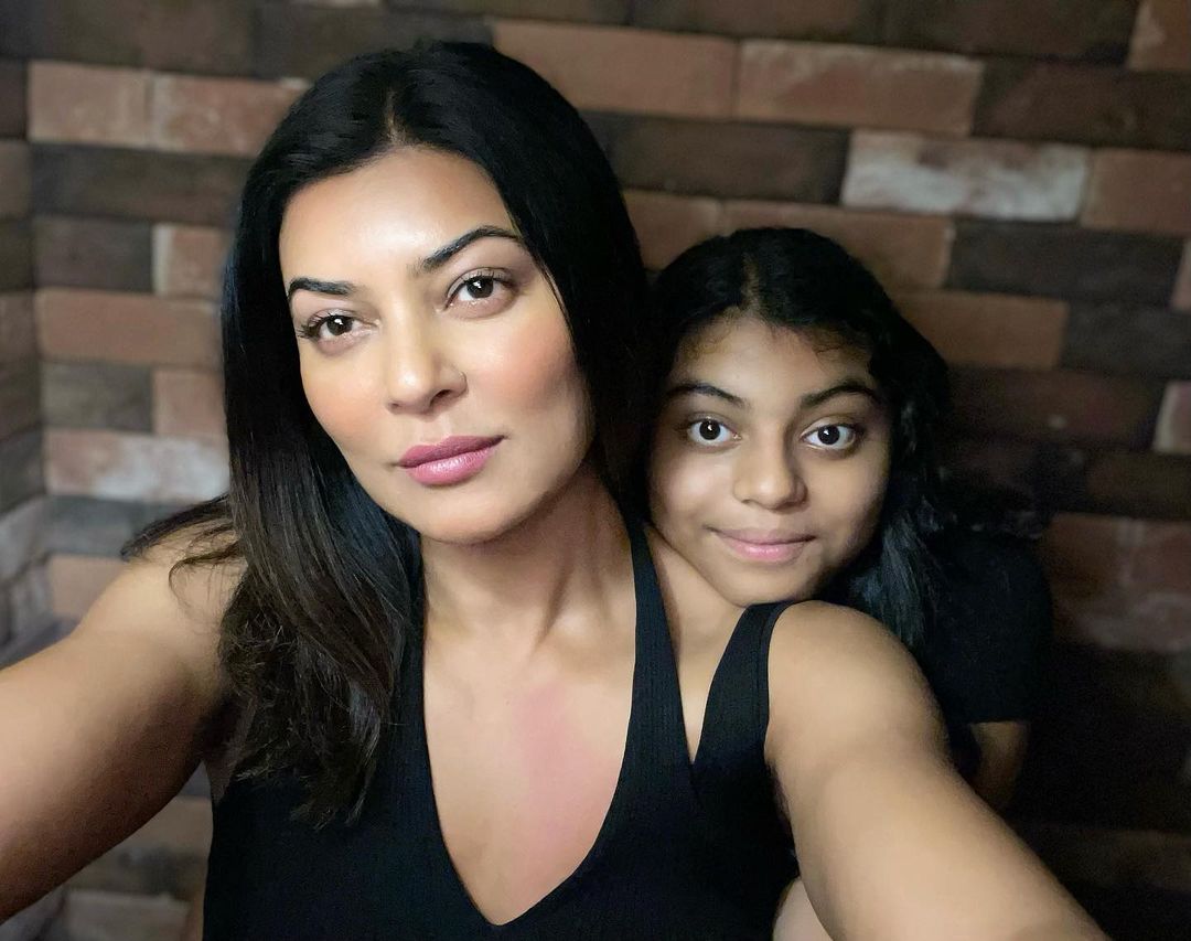 Sushmita Sen Birthday: Actress' THESE Family Moments Are All Things Heart; Check Photos