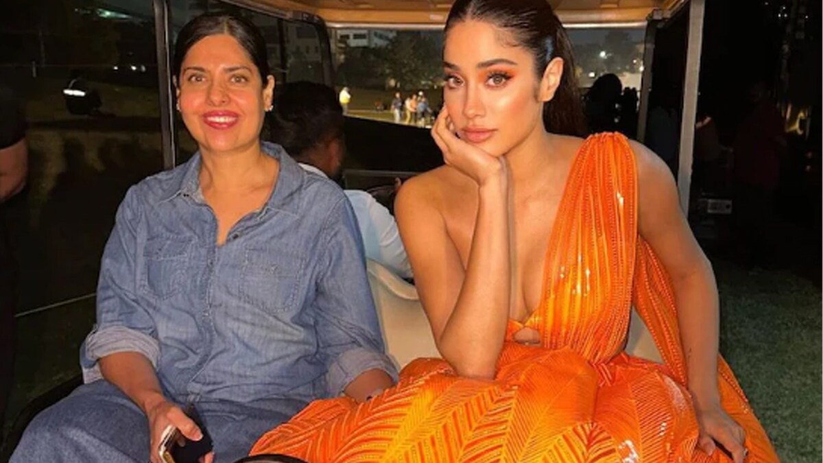 Nothing, Just Janhvi Kapoor Spending Quality Time With Aunt Maheshwari - News18