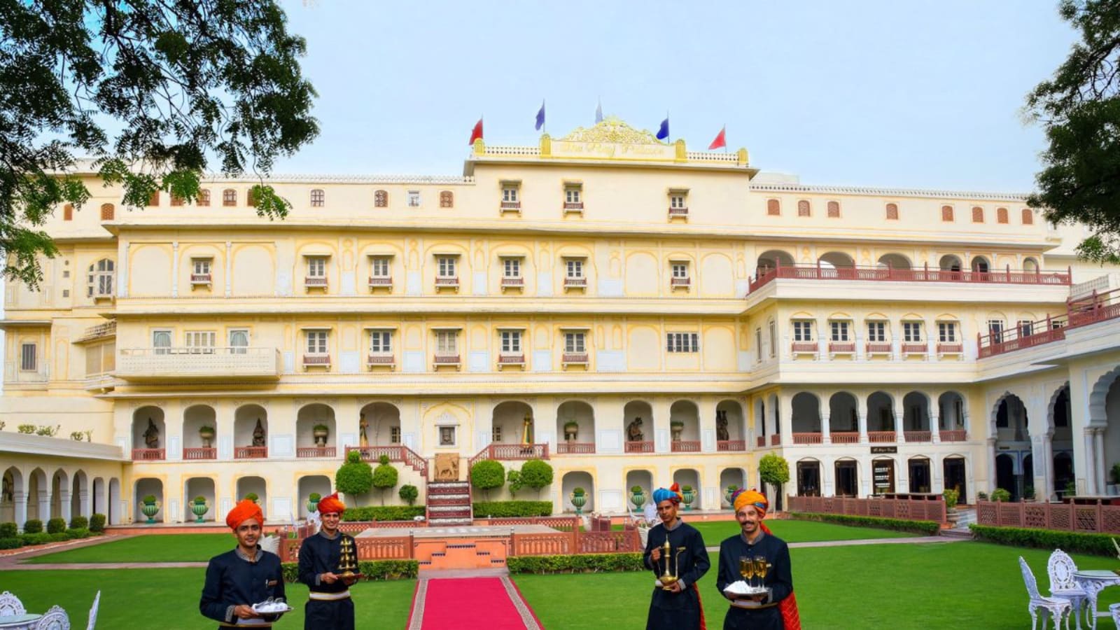 This Indian Heritage Hotel’s Presidential Suite Costs 14 Lakh Per Night ...