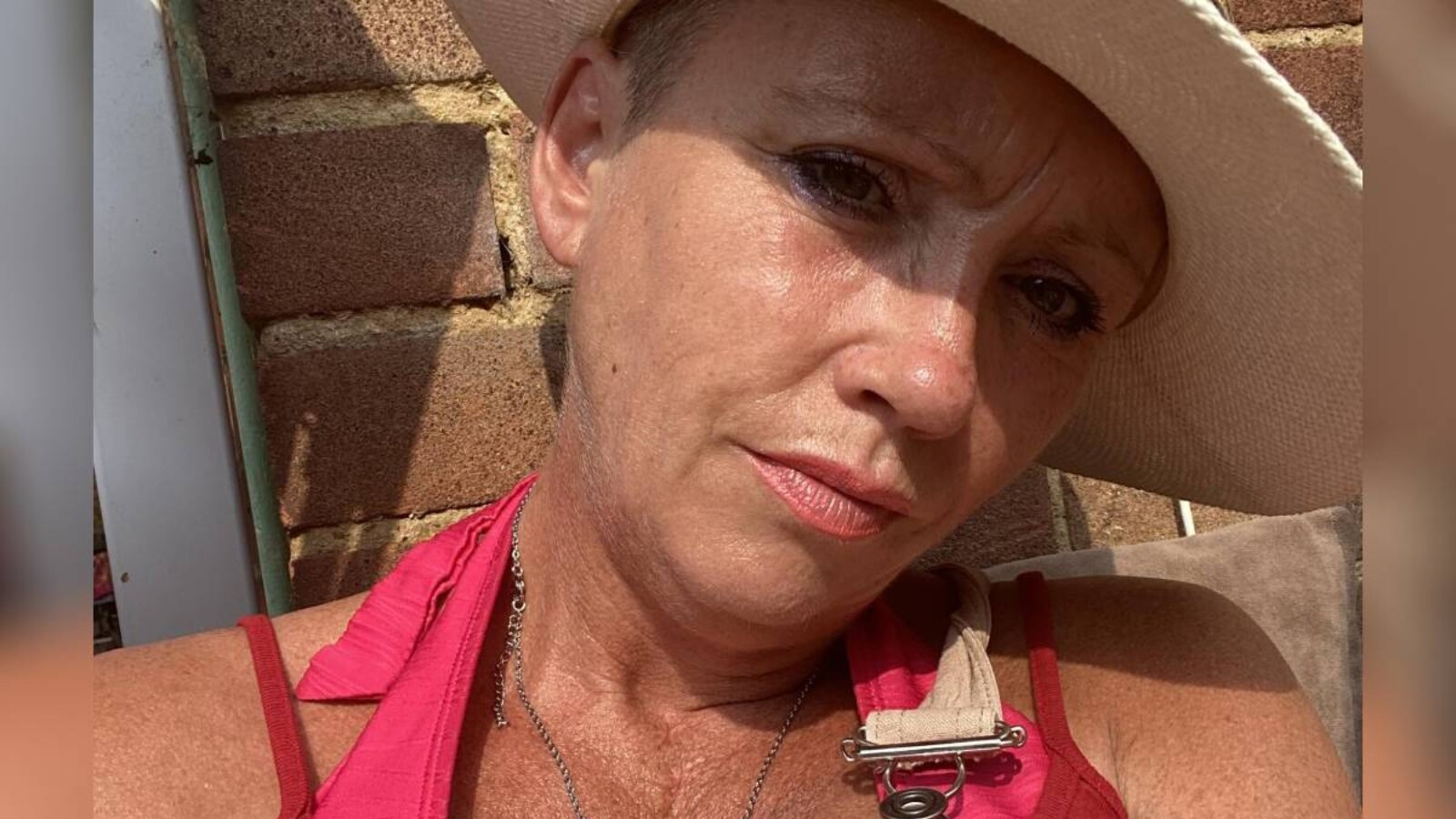 48-Year-Old Single Mom On Getting Judged By Men On Dating App | Buzz ...