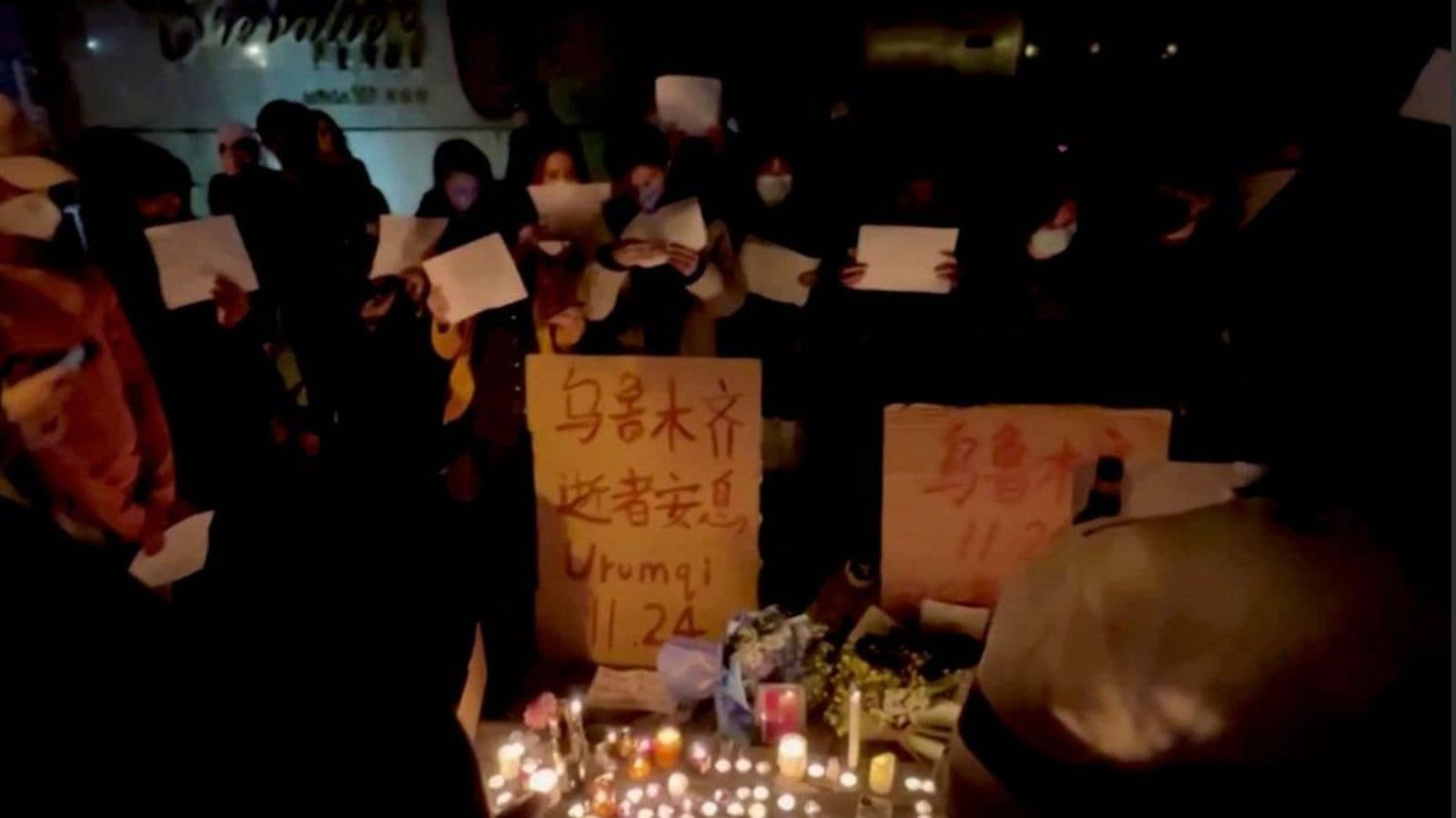 Why are Chinese Protesters Holding Up Blank White Papers Against Xi ...