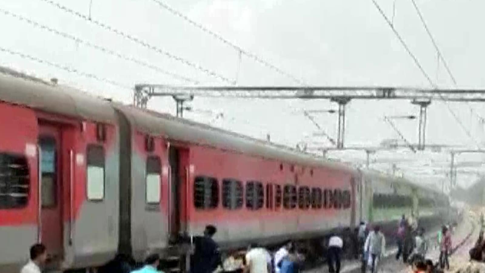 Fire Breaks Out on Bangalore-Howrah Express in Andhra Pradesh's ...