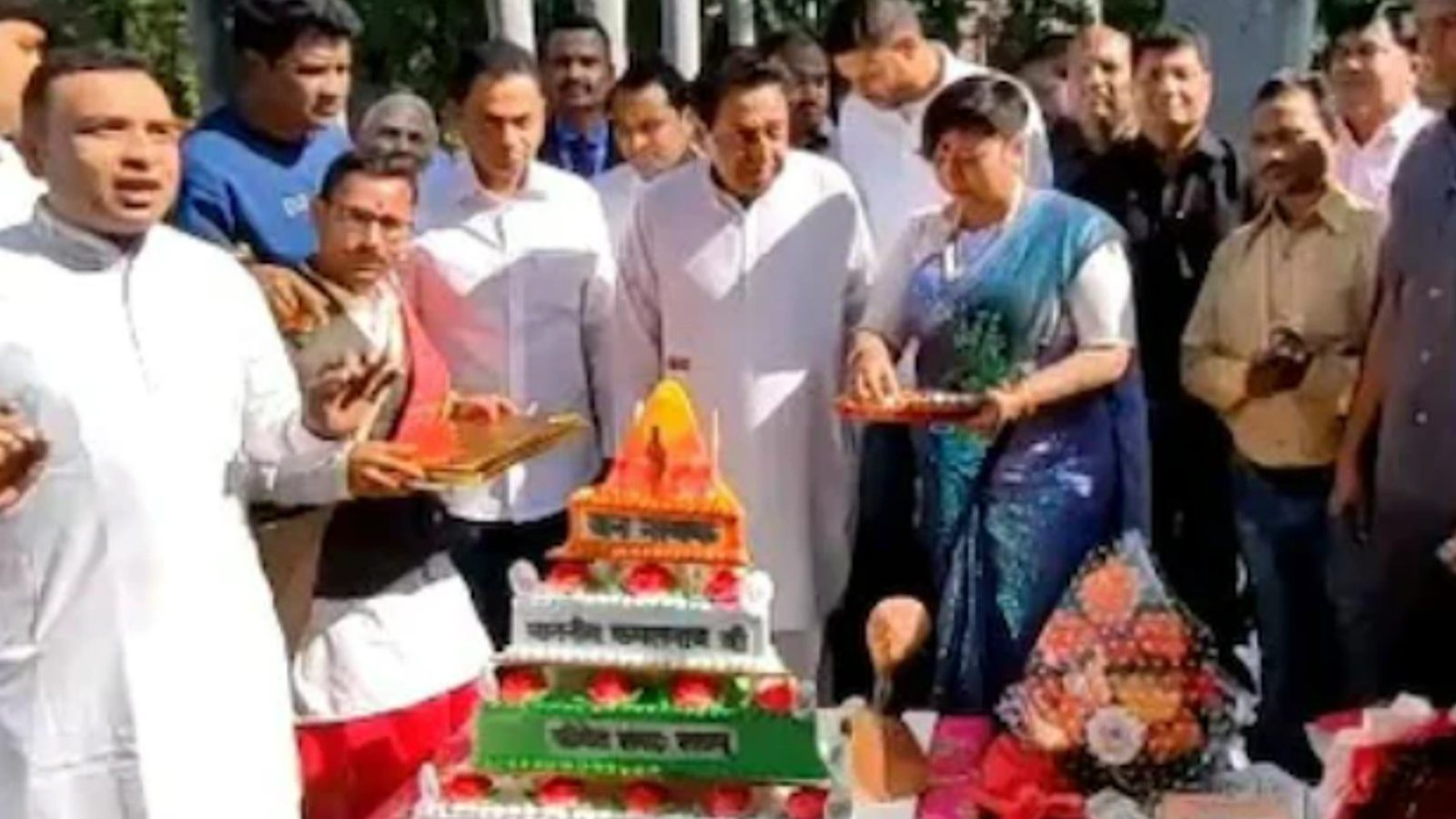 Kamal Nath In Soup After Cutting Temple-Shaped Birthday Cake; BJP Says ...