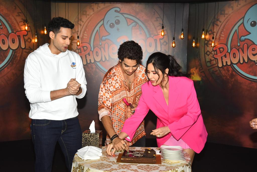 Ishaan Khatter Asks 'Kay Beauty Ka Hai Kya' as Katrina Kaif Applies ...