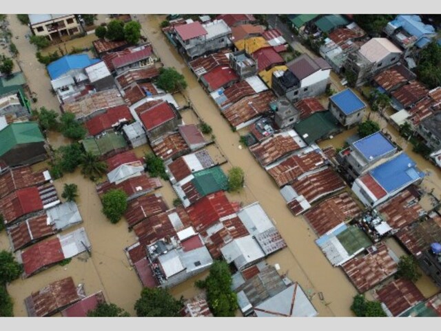 Philippines Floods Force Tens of Thousands to Flee Homes; 8 Killed, 19 ...