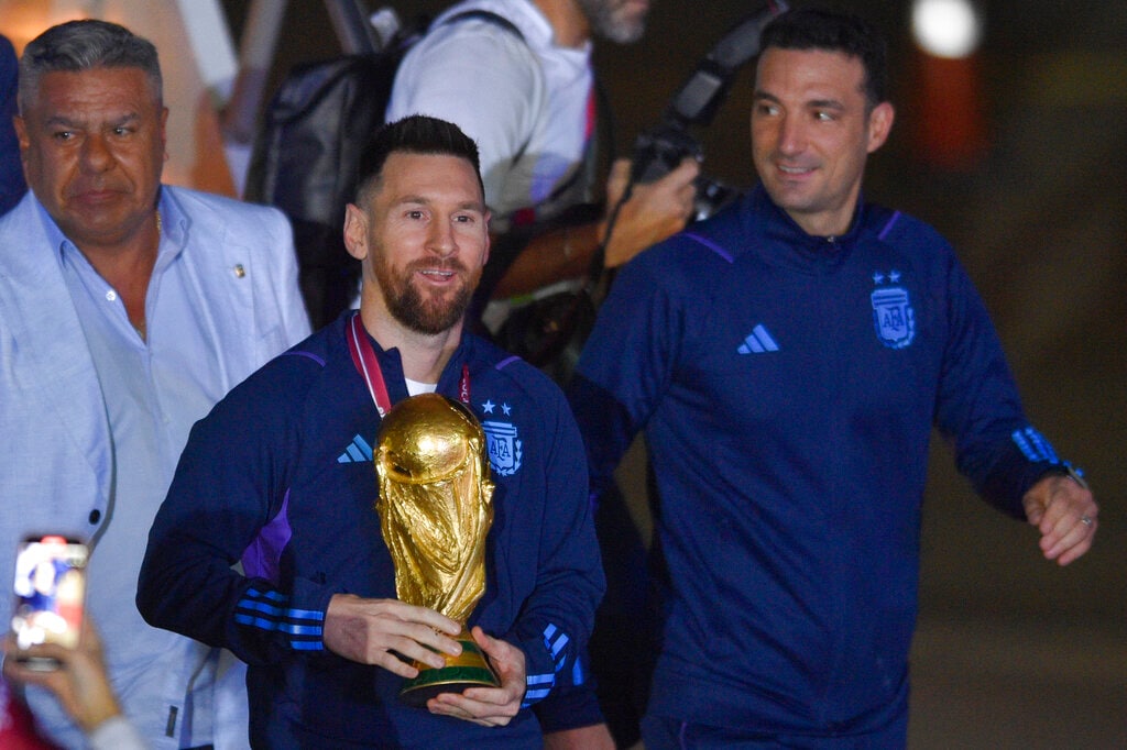 In Pictures: Lionel Messi & Co Celebrate FIFA World Cup Triumph With ...