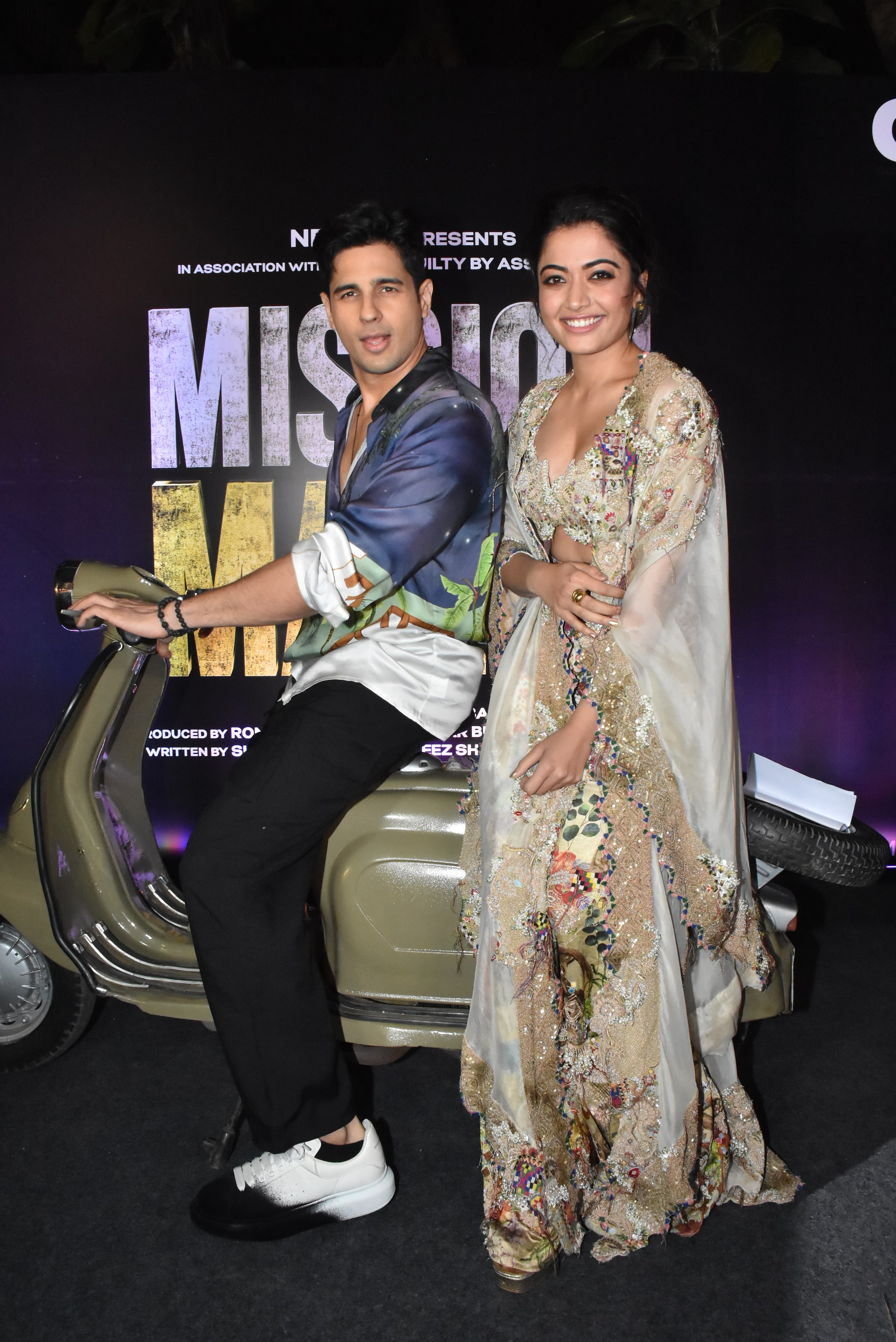 Sidharth Malhotra, Rashmika Mandanna, Nysa Devgan, Ibrahim Ali Khan, Malaika Arora Among ...