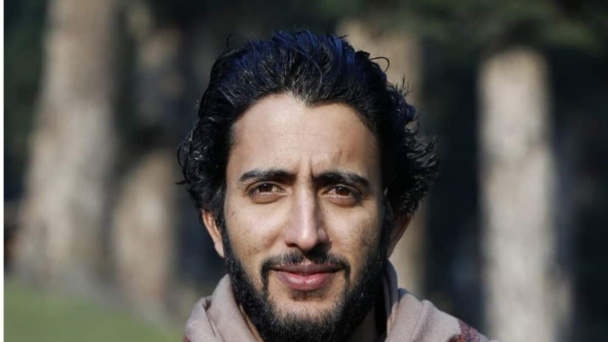 Kashmir Journalist Fahad Shah Granted Bail by Special Court - News18