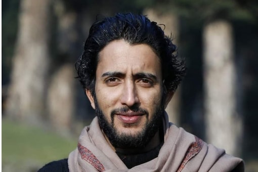 Kashmir Journalist Fahad Shah Granted Bail by Special Court - News18