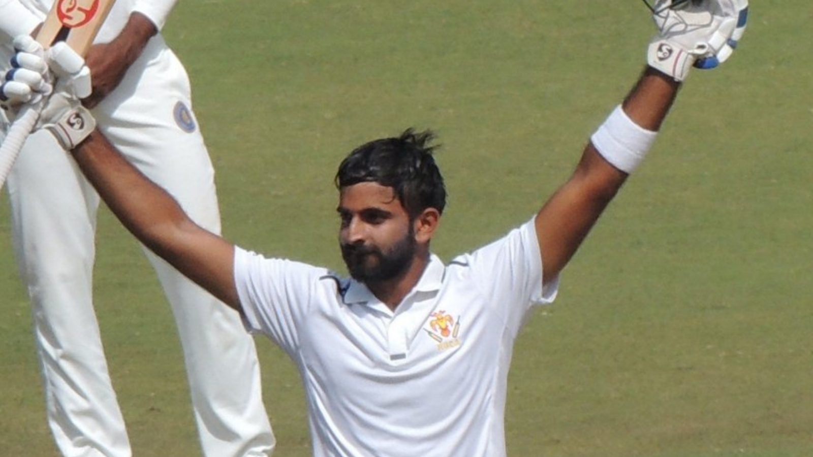 Ranji Trophy 2022-23: Ton-up R Samarth Puts Karnataka on Top Against ...