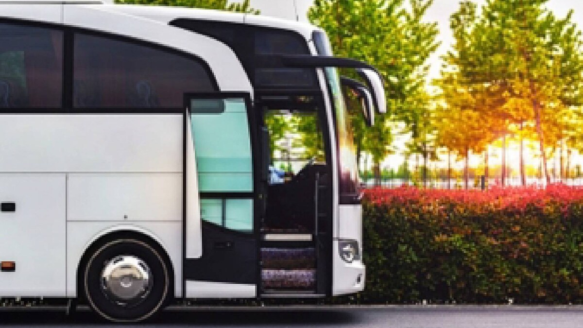 Geneva to Have 24 Hr Driverless Bus Service From 2025: Report - News18