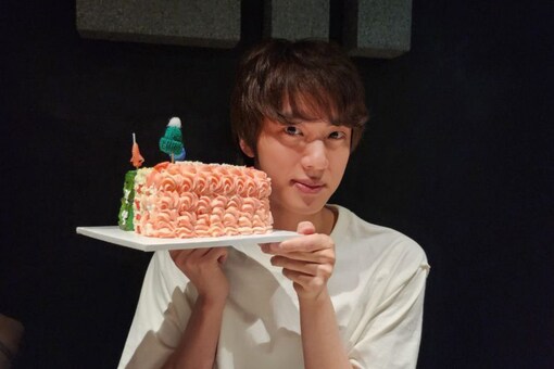 J-Hope Surprises Jin With A Special Farewell Cake Ahead of BTS Member's ...