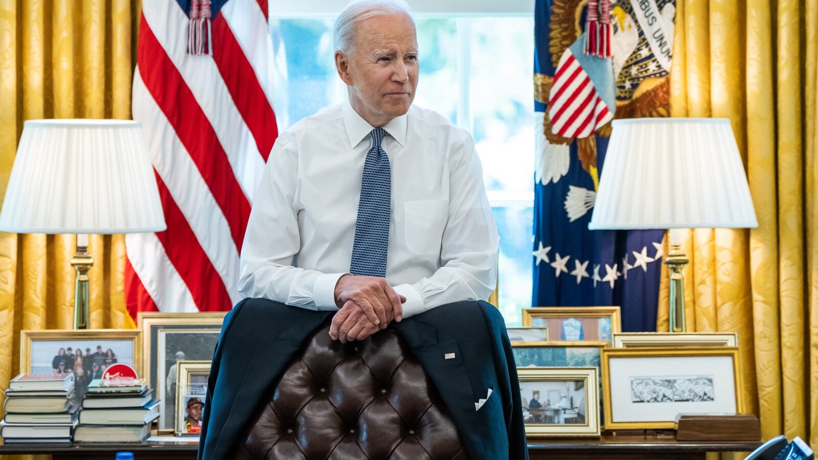 Blazer or Legs? US President Joe Biden Baffles Twitter With An Optical ...