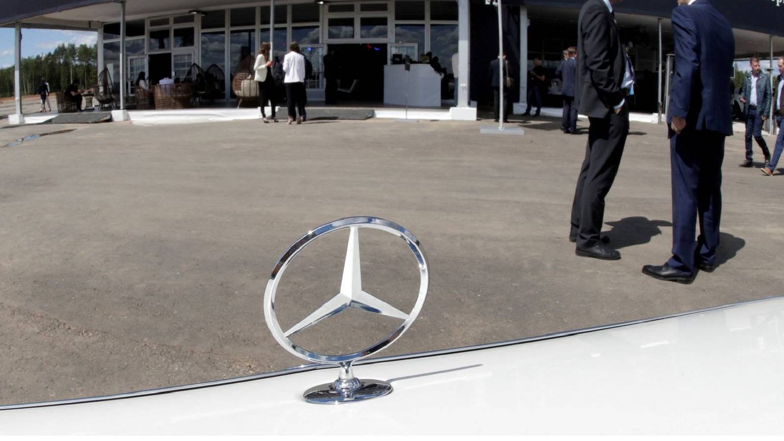 Mercedes-Benz Partners With Cisco to Bring Mobile Office to New E-Class ...
