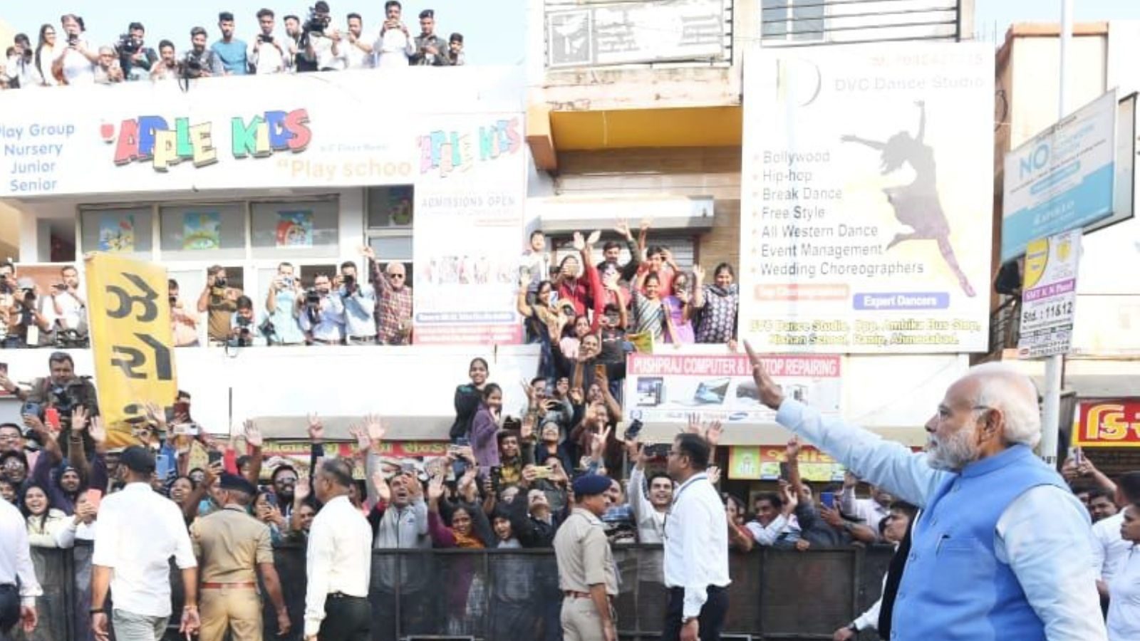 Seaplane Ride in 2017 to Mega Roadshow & 31 Rallies in 2022: How Modi ...