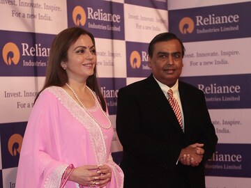 On Dhirubhai Ambani's 90th Birth Anniversary, Reliance Foundation ...