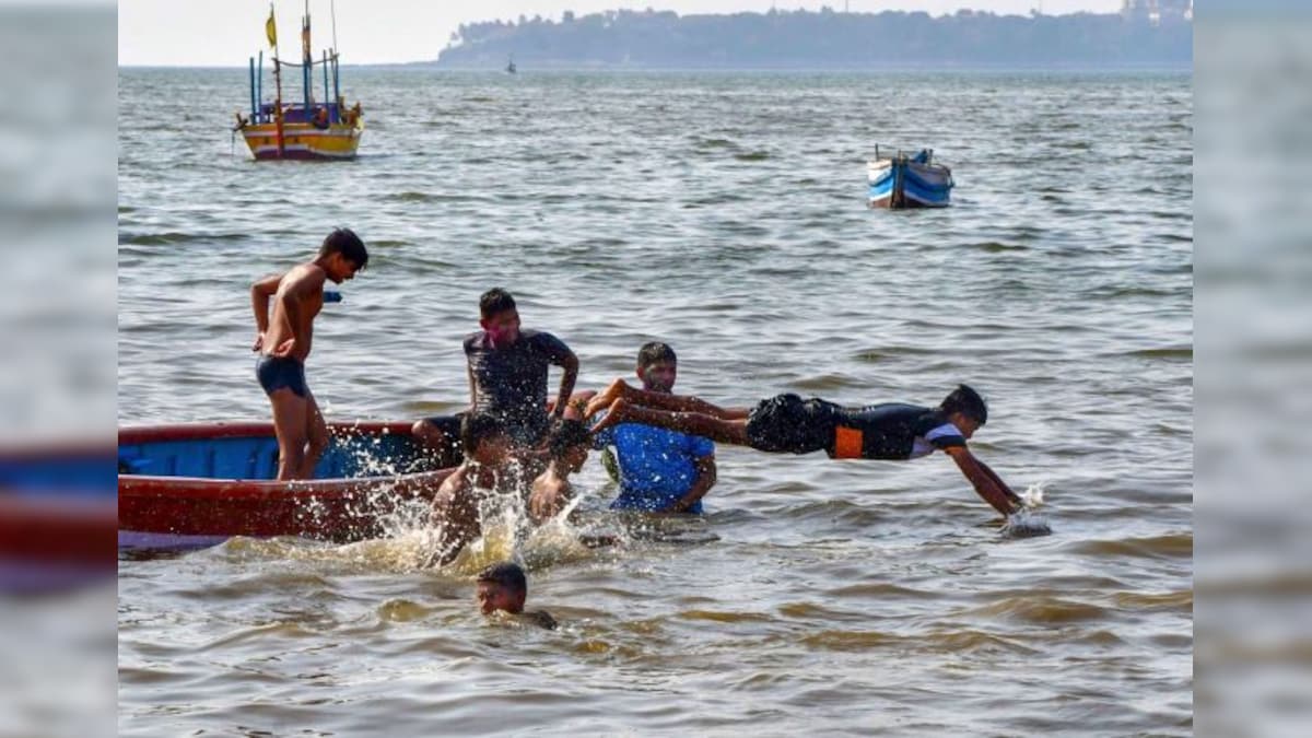 Maha: Two Fishermen Drown, One Missing After Boat Capsizes in Arabian ...