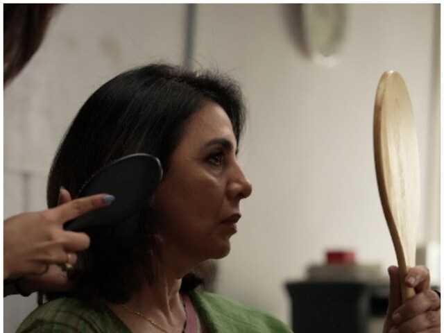 Neetu Kapoor's Look from Letters to Mr Khanna Revealed in These ...