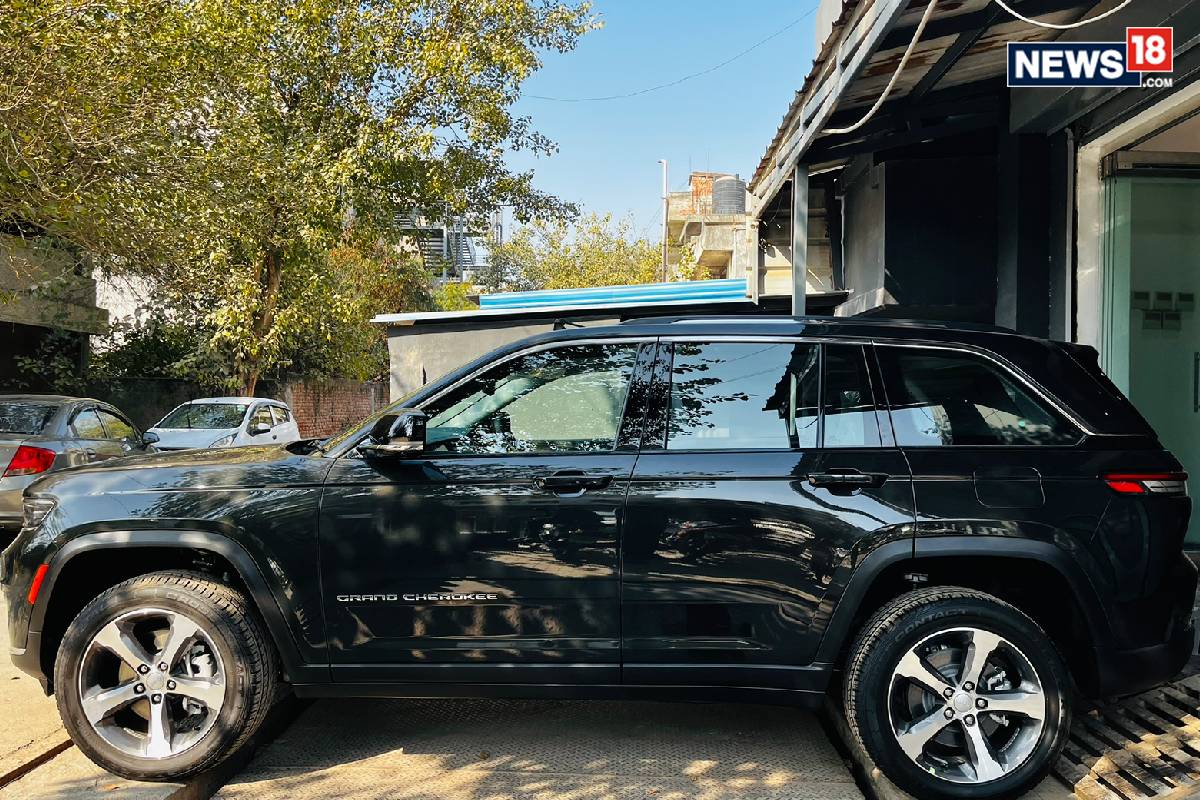 New Jeep Grand Cherokee in Pics: See Design, Interior, Features and ...