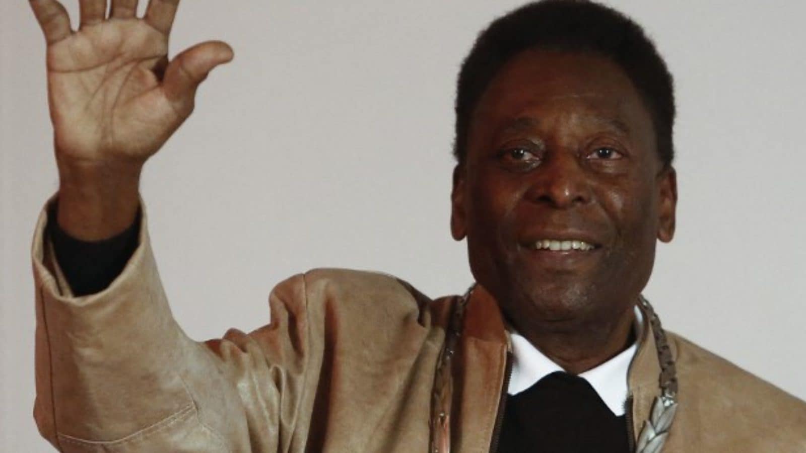 'Friends, I am at The Hospital...': Football Legend Pele's Message to ...