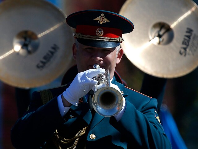 Musicians, Circus Artists and Singers Head to the Frontlines to Boost ...