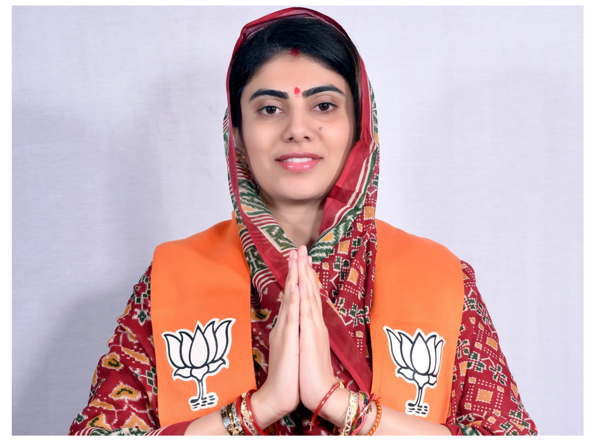 Meet Rivaba, Cricketer Ravindra Jadeja's Wife, Who Led BJP to Victory ...