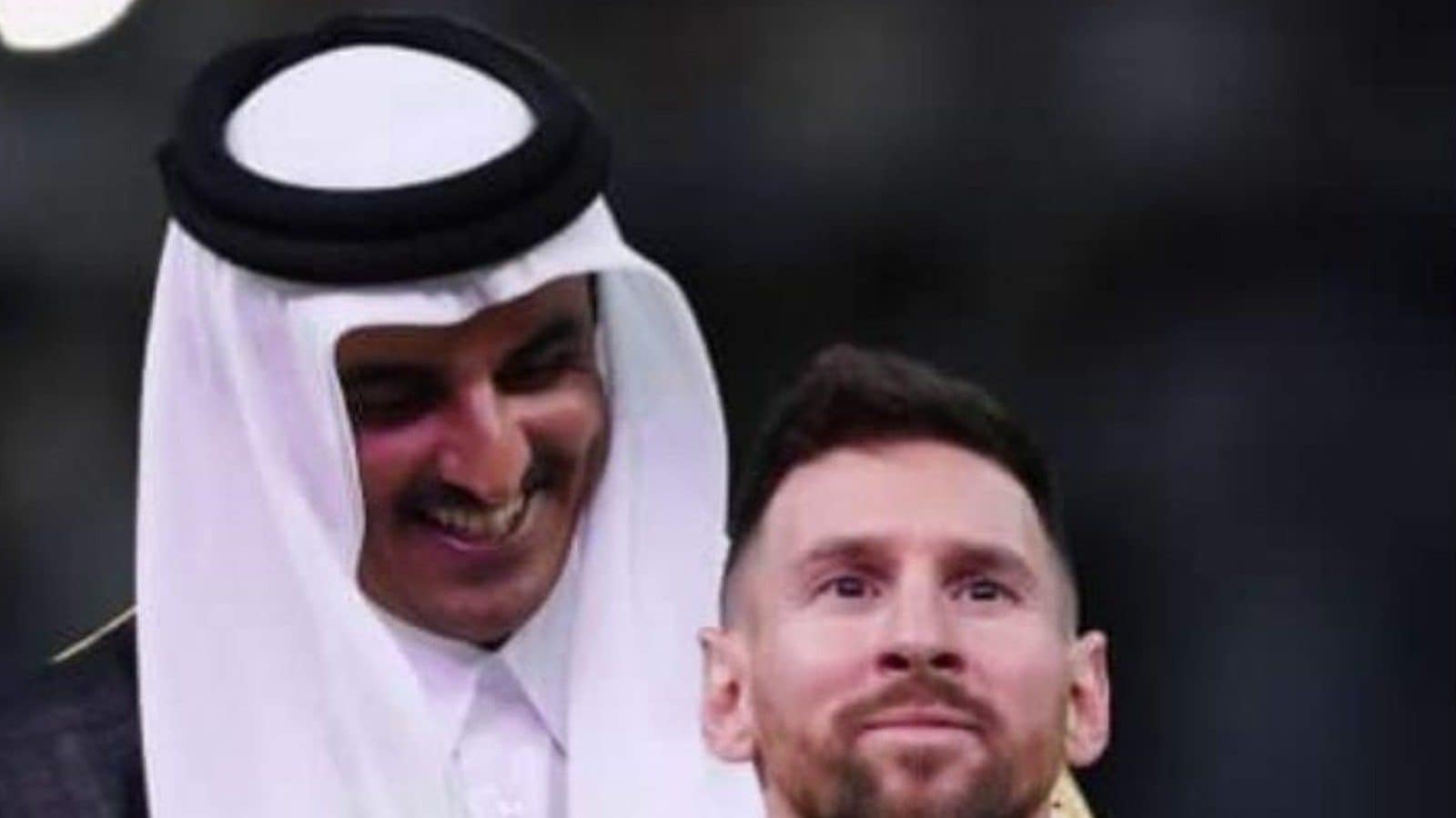 Lionel Messi Wears Traditional Qatari Robe Before Lifting World Cup ...