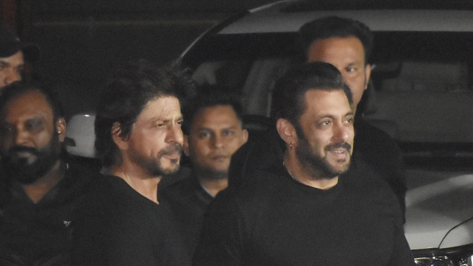 Salman Khan Turns 57: Shah Rukh Khan, Sangeeta Bijlani, Iulia Vantur, Kartik Aaryan, Pooja Hegde ...